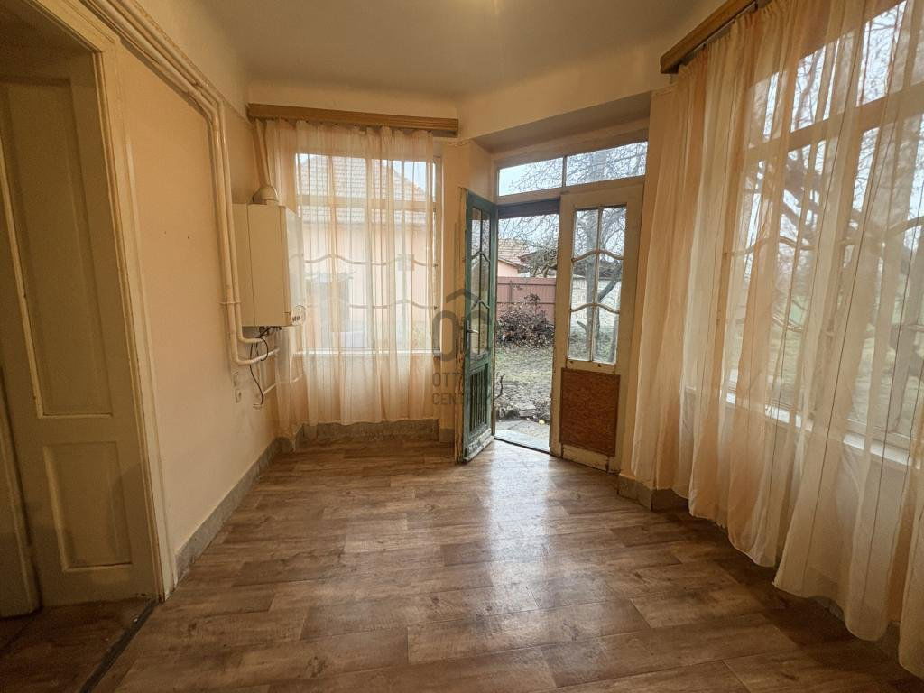 Eladó családi ház, Cegléden 44.9 M Ft, 3 szobás