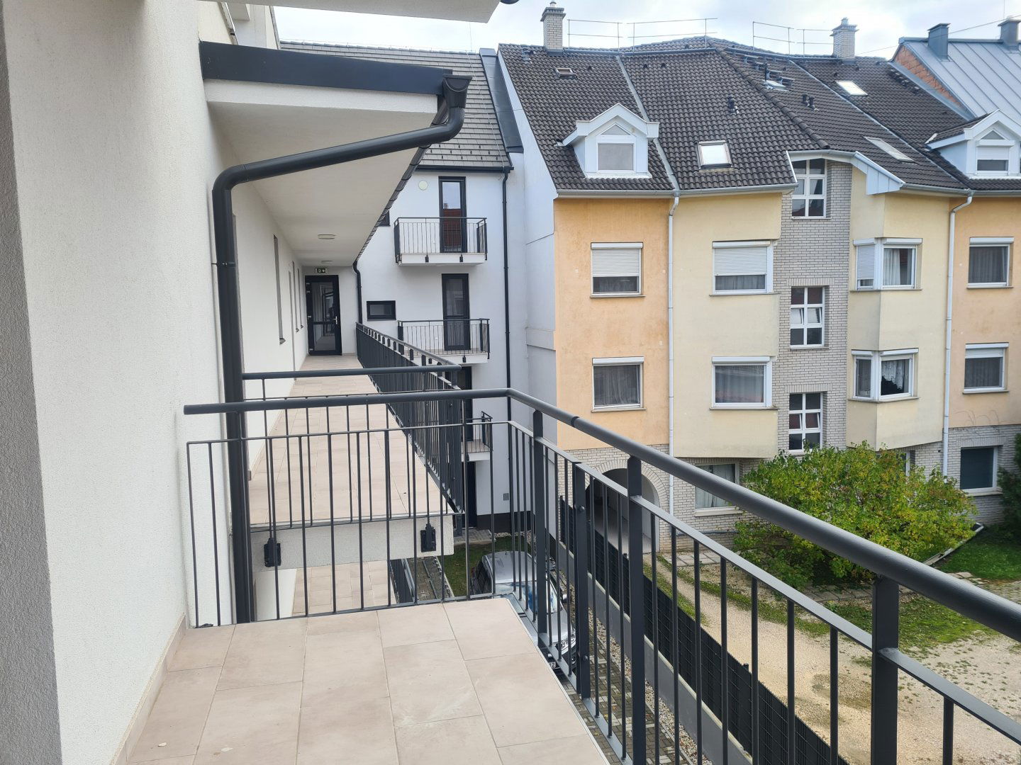 Kiadó téglalakás, albérlet, Győrött 300 E Ft / hó, 3 szobás