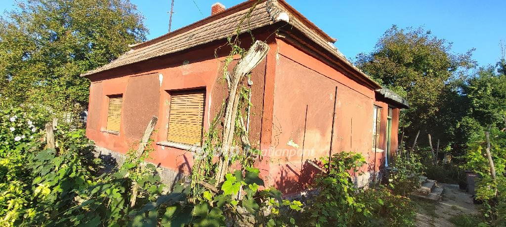 Eladó családi ház, Csöglén 13.9 M Ft, 2 szobás